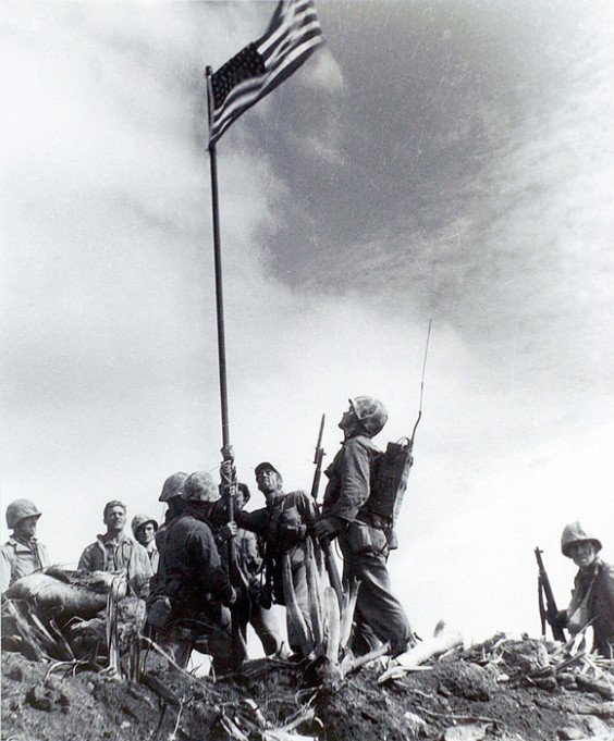 THIS DAY IN HISTORY: Raising The Flag During the Battle of Iwo Jima In ...