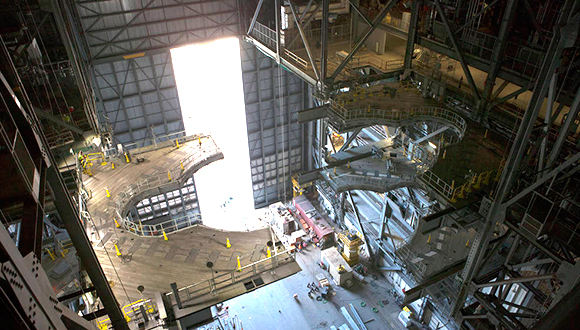 VIDEO: Kennedy Space Center Preps For World's Most Powerful Rocket ...