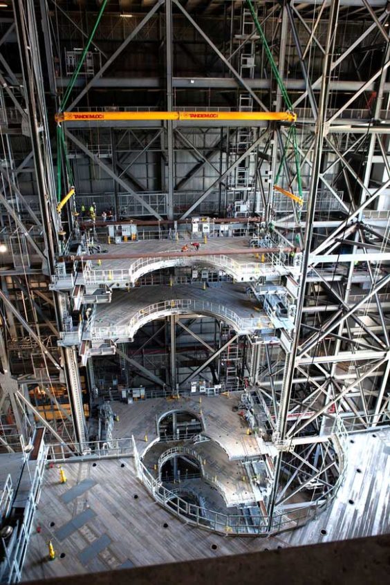 D-Level Work Platform Installation In VAB High Bay 3 Continues At ...