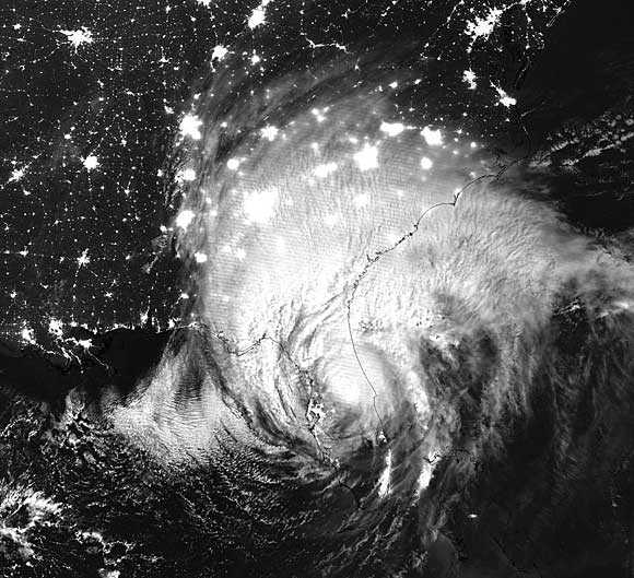 STUNNING HURRICANE IMAGES: NASA Gets Nighttime and Daytime Look at Irma ...