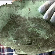 VIDEO: Ancient Peruvian Funeral Mask Washes Up On Melbourne Beach ...