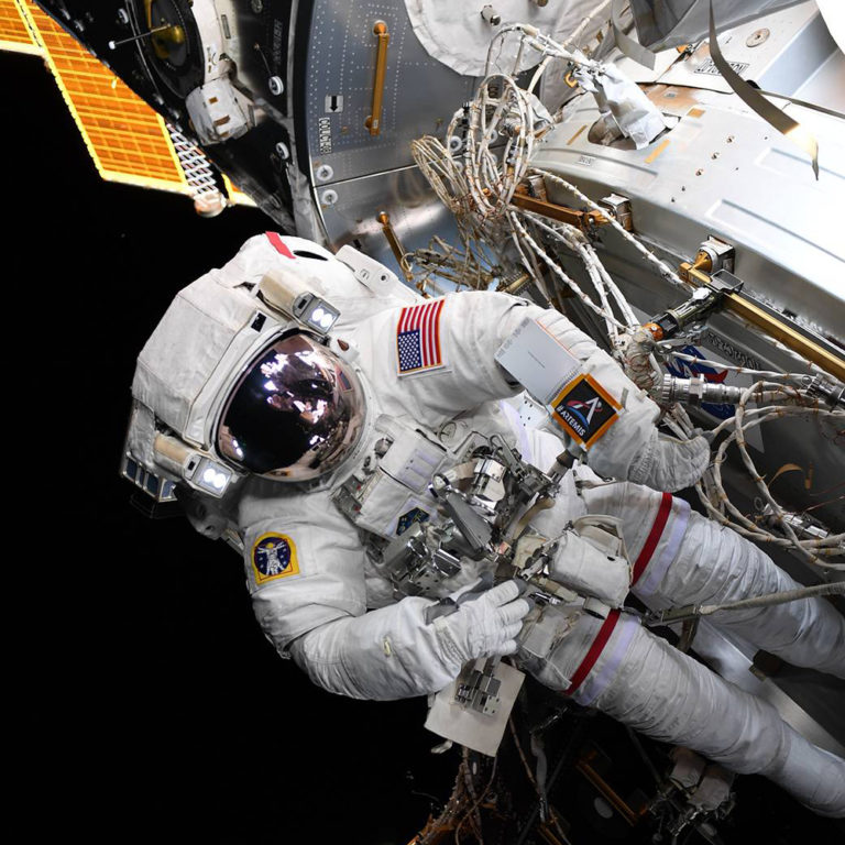 IMAGE OF THE DAY: Artemis Program Identity Makes Its Debut in Space ...