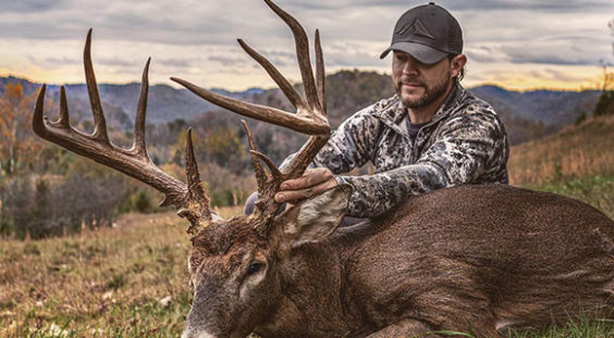 Deer Hunter Takes Down Massive 17-Point Buck After Tracking it For Six ...