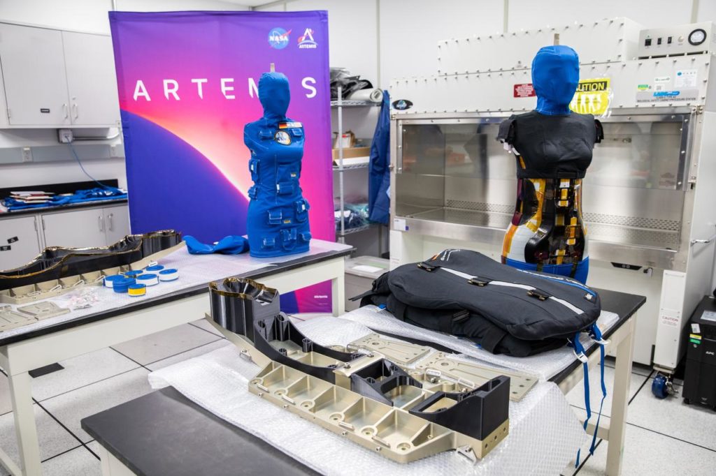 NASA Manikins Undergo Post-Artemis 1 Flight Inspection at Processing ...