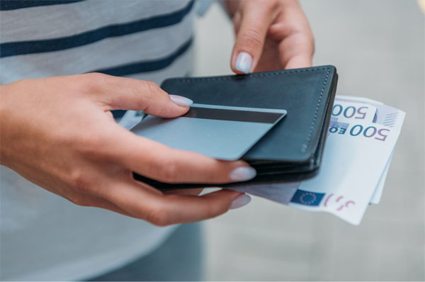 The Ultimate Guide to Choosing the Right RFID Wallet - Space Coast Daily