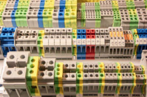 The Advantages and Applications of Plastic Terminal Blocks in ...